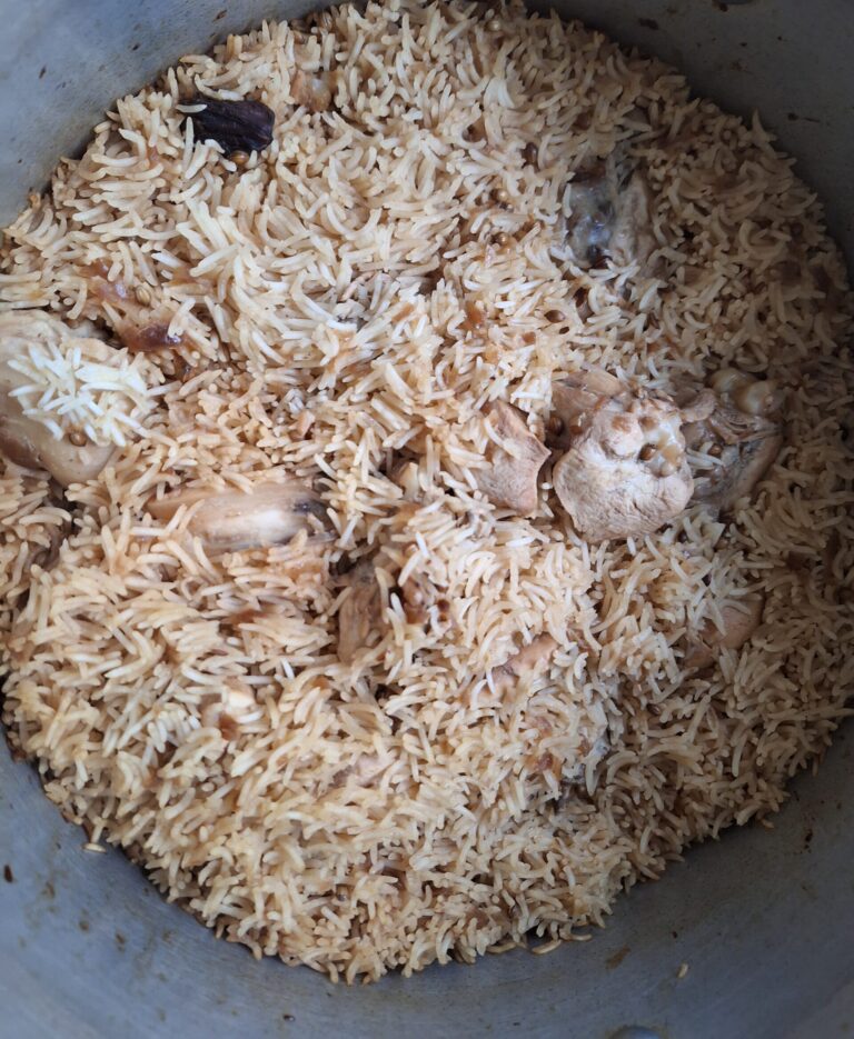 Pakistani Chicken Pilau Rice Recipe: Easy, Flavourful Yakhni Pulao ...