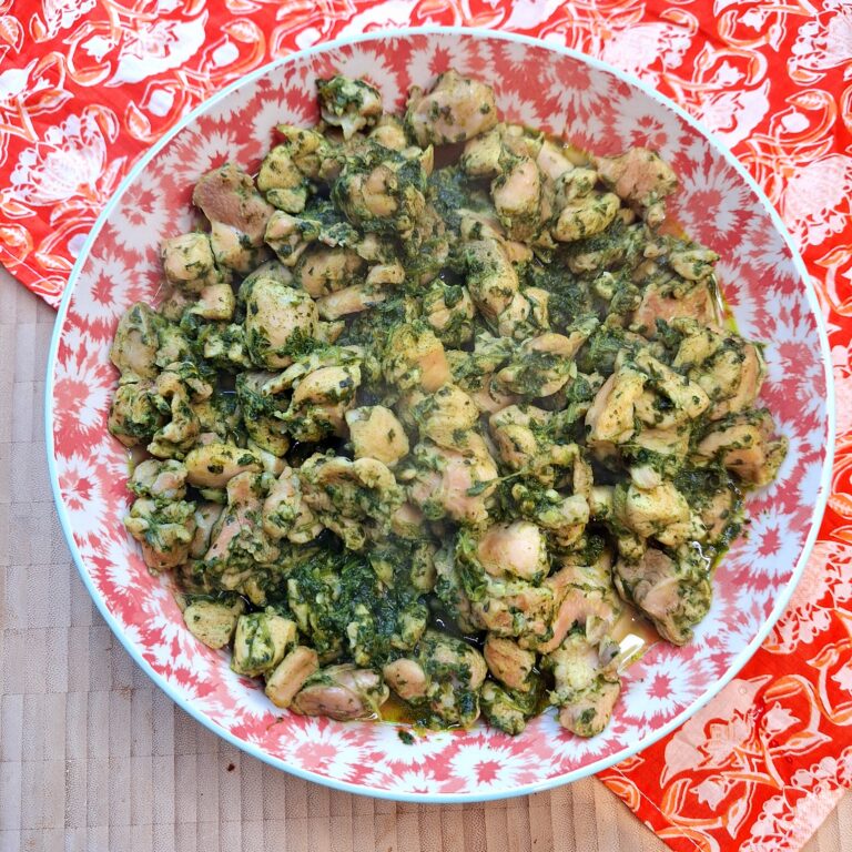 Hariyali Chicken Recipe: Easy Green Chicken Curry with Fresh Herbs and ...