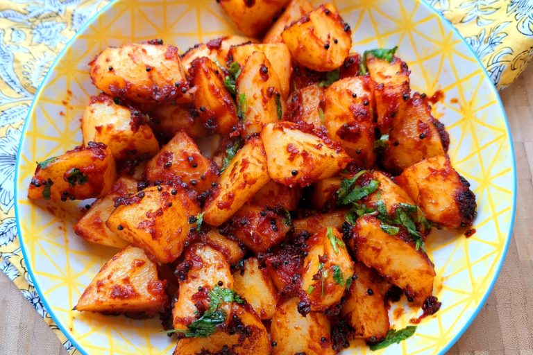 Masala Potatoes Recipe (Khatte Aloo): Tangy, Spicy, and Perfect for ...