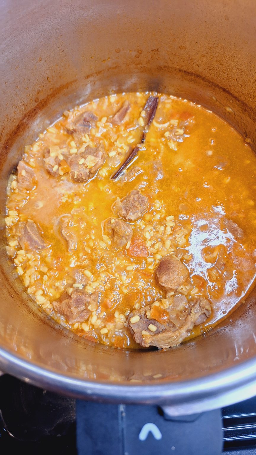 Daal Gosht Recipe: Hearty Pakistani Lentil and Meat Curry for Every ...