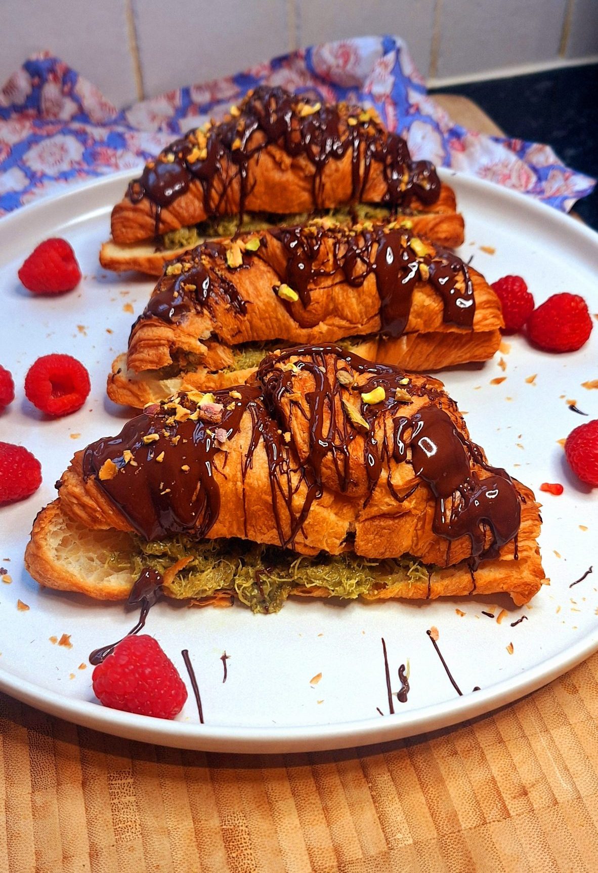 Pistachio Kunafa Croissant Recipe: A Perfect Fusion of Middle Eastern ...