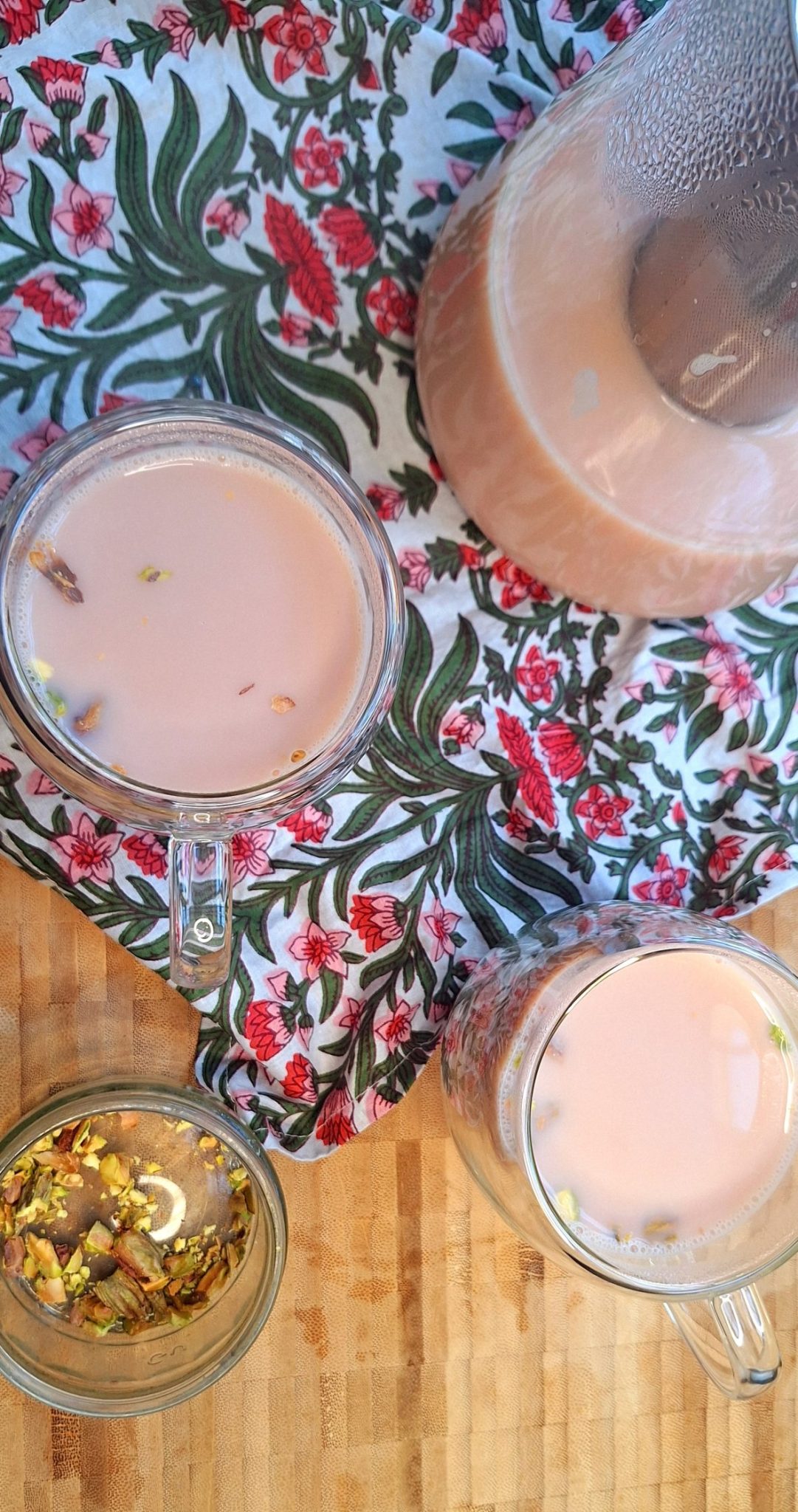 Authentic Kashmiri Chai Recipe: Pink, Creamy, and Perfect for Chai ...